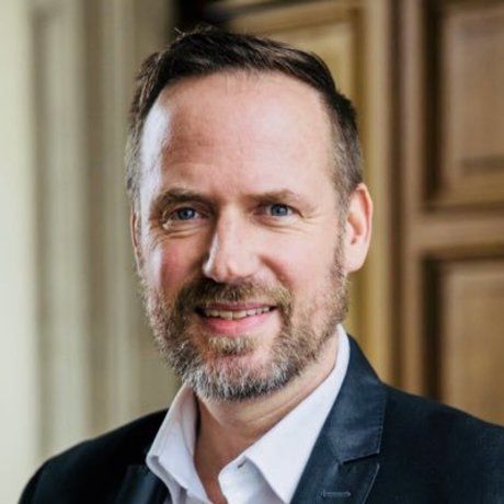 Sydney Burdick's Instagram, Twitter & Facebook on IDCrawl