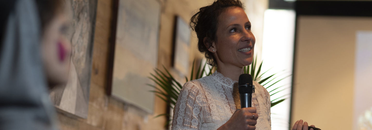 Adèle Blais | Peintre/Collagiste | CreativeMornings/SBK