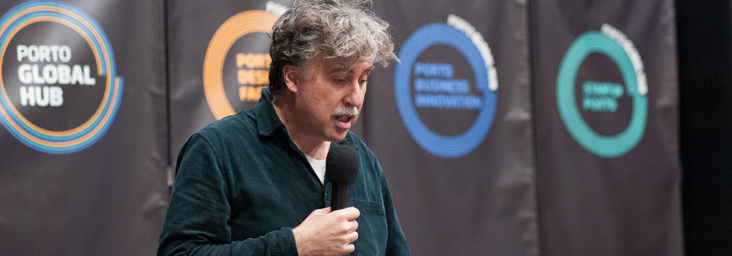 Daniel Pires | Um Investimento em Maus Hábitos | CreativeMornings/OPO